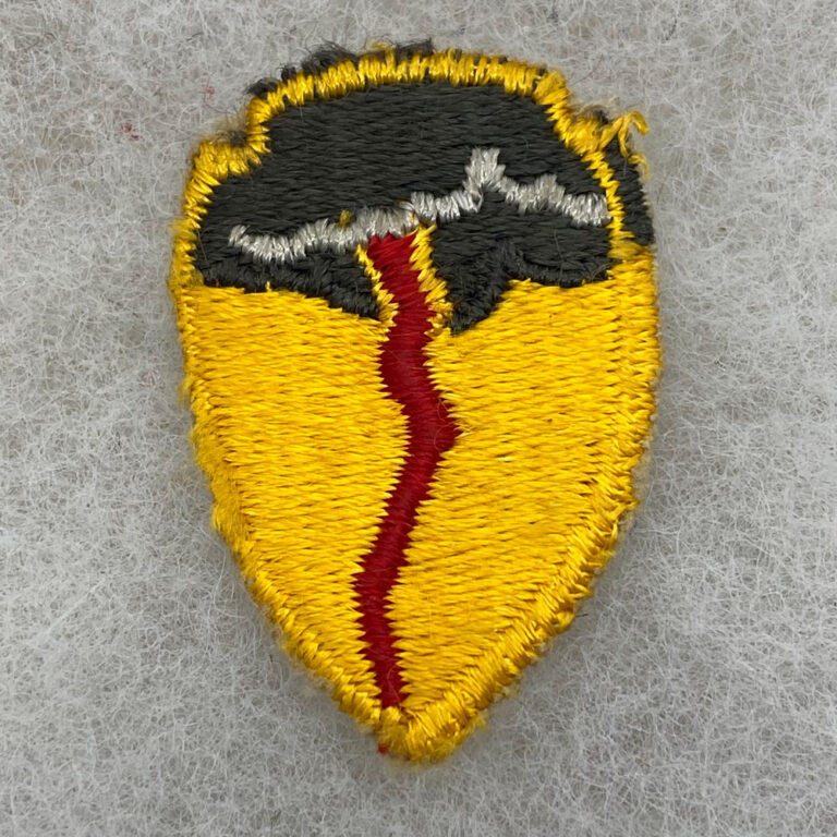 Rare WW2 US 827th Tank Destroyer Battalion DUI Cloth – Fitzkee ...