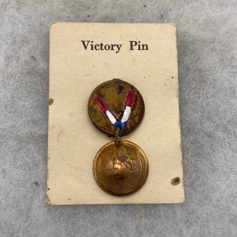 WW2 US V for Victory Pin 1 Cent on Card – Fitzkee Militaria Collectibles