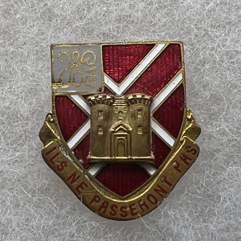 WW2 US Army 105th Field Artillery DUI Screwback Newcome – Fitzkee ...