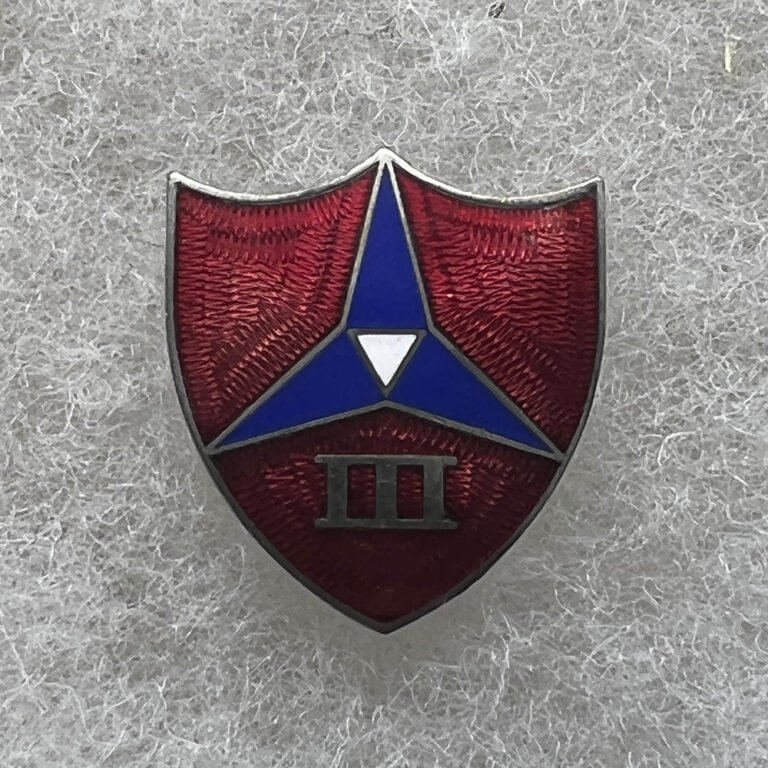 US Army 3rd Corps Artillery DUI Pinback – Fitzkee Militaria Collectibles