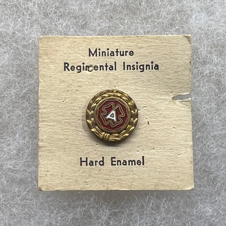 WW2 US 9th Army Lapel Pin On Card – Fitzkee Militaria Collectibles