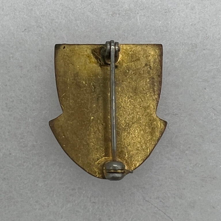 WW2 US Army 218th Field Artillery DUI Pinback – Fitzkee Militaria ...