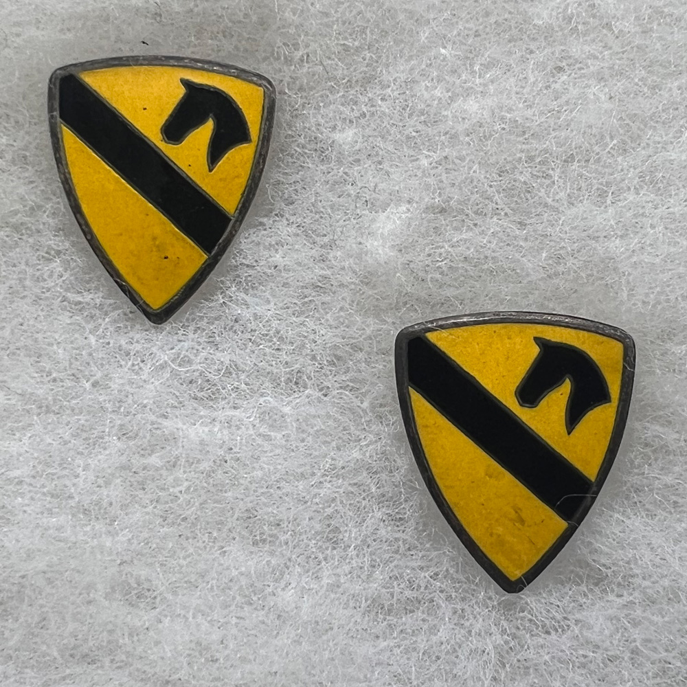 US Army 1st Cavalry Division DUI Set Screwback Japanese Made – Fitzkee ...