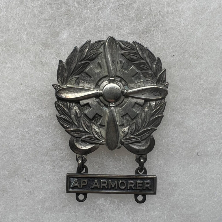 WW2 US Army Air Force Technician Badge With AP Armorer Bar Sterling ...